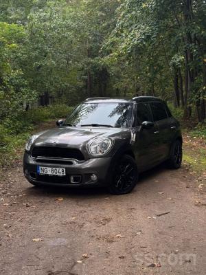 Pelēks MINI Countryman 2013 Rīga, ar dzinēja tilpumu 2.00 L un nobraukumu 213 tūkst. km par 7290 €, foto 3 vietnē AUTOMOTO.COM.LV