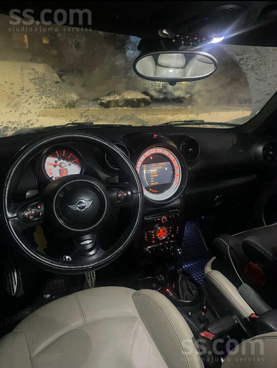 Pelēks MINI Countryman 2014 Jelgava, ar dzinēja tilpumu 2.00 L un nobraukumu 283 tūkst. km par 8399 €, foto 5 vietnē AUTOMOTO.COM.LV