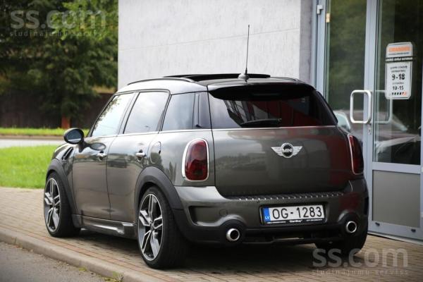 Grey MINI Countryman 2014 in Riga, with an engine capacity of 2.00 L and mileage of 286 thousand km for 7995 €, photo 6 on AUTOMOTO.COM.LV