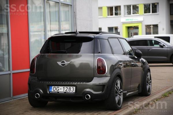 Grey MINI Countryman 2014 in Riga, with an engine capacity of 2.00 L and mileage of 286 thousand km for 7995 €, photo 7 on AUTOMOTO.COM.LV