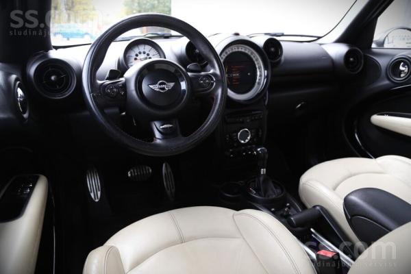 Grey MINI Countryman 2014 in Riga, with an engine capacity of 2.00 L and mileage of 286 thousand km for 7995 €, photo 8 on AUTOMOTO.COM.LV