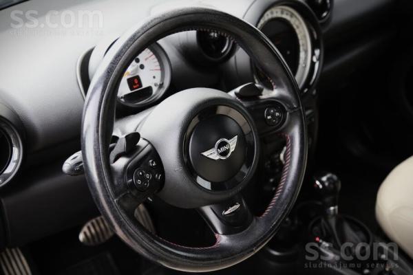 Grey MINI Countryman 2014 in Riga, with an engine capacity of 2.00 L and mileage of 286 thousand km for 7995 €, photo 9 on AUTOMOTO.COM.LV