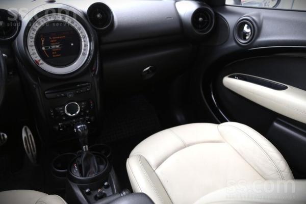 Grey MINI Countryman 2014 in Riga, with an engine capacity of 2.00 L and mileage of 286 thousand km for 7995 €, photo 10 on AUTOMOTO.COM.LV