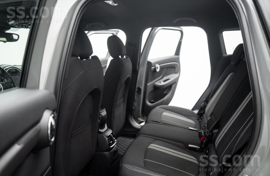 Pelēks MINI Countryman 2016 Tallina, ar dzinēja tilpumu 1.50 L un nobraukumu 107 tūkst. km par 13999 €, foto 9 vietnē AUTOMOTO.COM.LV