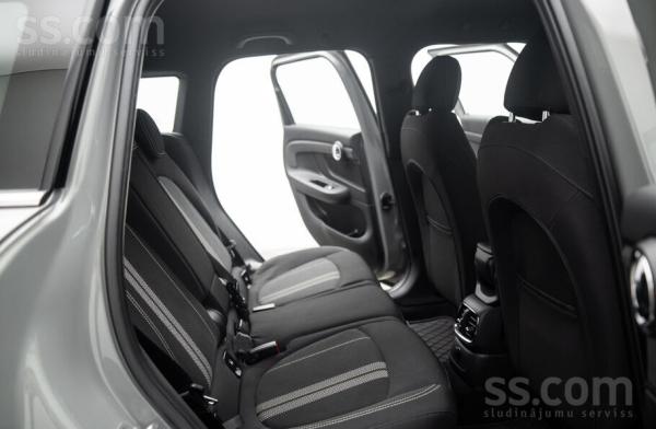 Pelēks MINI Countryman 2016 Tallina, ar dzinēja tilpumu 1.50 L un nobraukumu 107 tūkst. km par 13999 €, foto 9 vietnē AUTOMOTO.COM.LV