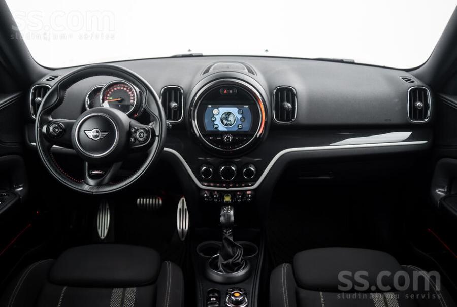 Pelēks MINI Countryman 2016 Tallina, ar dzinēja tilpumu 1.50 L un nobraukumu 107 tūkst. km par 13999 €, foto 13 vietnē AUTOMOTO.COM.LV
