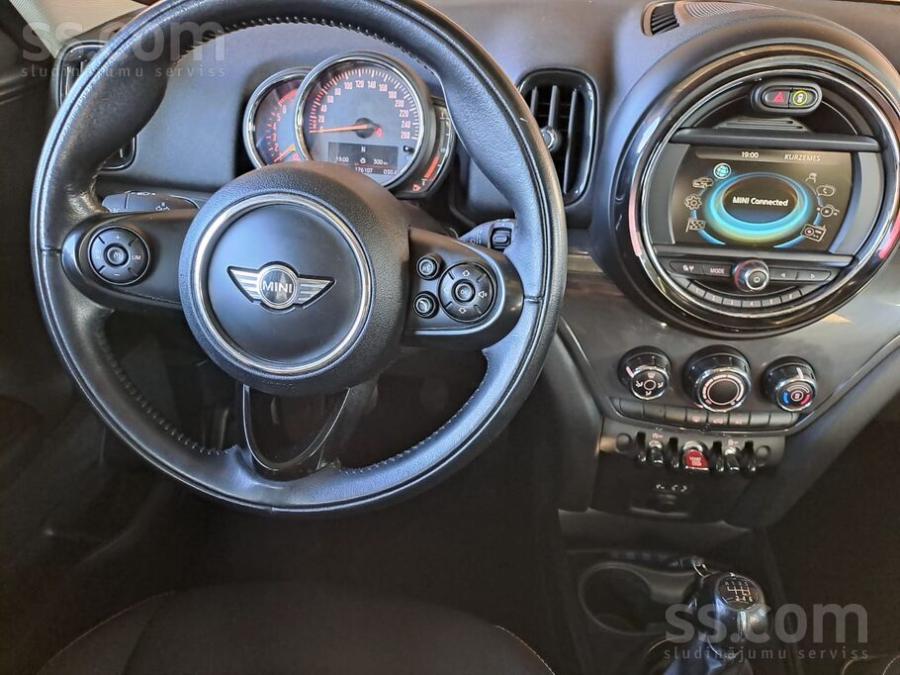 Grey MINI Countryman 2017 in Tukums, with an engine capacity of 1.50 L and mileage of 177 thousand km for 11300 €, photo 17 on AUTOMOTO.COM.LV