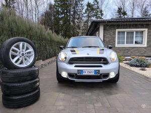 Pelēks MINI Countryman 2017 Viļņa, ar dzinēja tilpumu 2.00 L un nobraukumu 102 tūkst. km par 13000 €, foto 2 vietnē AUTOMOTO.COM.LV