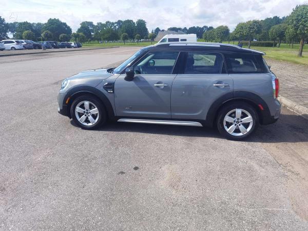 Grey MINI Countryman 2017 in Kaunas, with an engine capacity of 1.50 L and mileage of 153 thousand km for 9500 €, photo 2 on AUTOMOTO.COM.LV