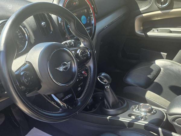 Grey MINI Countryman 2018 in Klaipeda, with an engine capacity of 2.00 L and mileage of 82 thousand km for 16500 €, photo 7 on AUTOMOTO.COM.LV