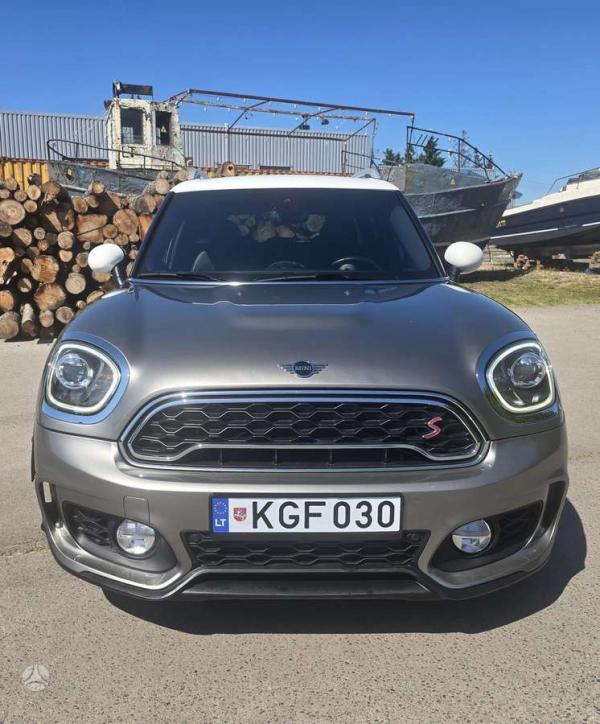 Grey MINI Countryman 2018 in Klaipeda, with an engine capacity of 2.00 L and mileage of 82 thousand km for 16500 €, photo 8 on AUTOMOTO.COM.LV