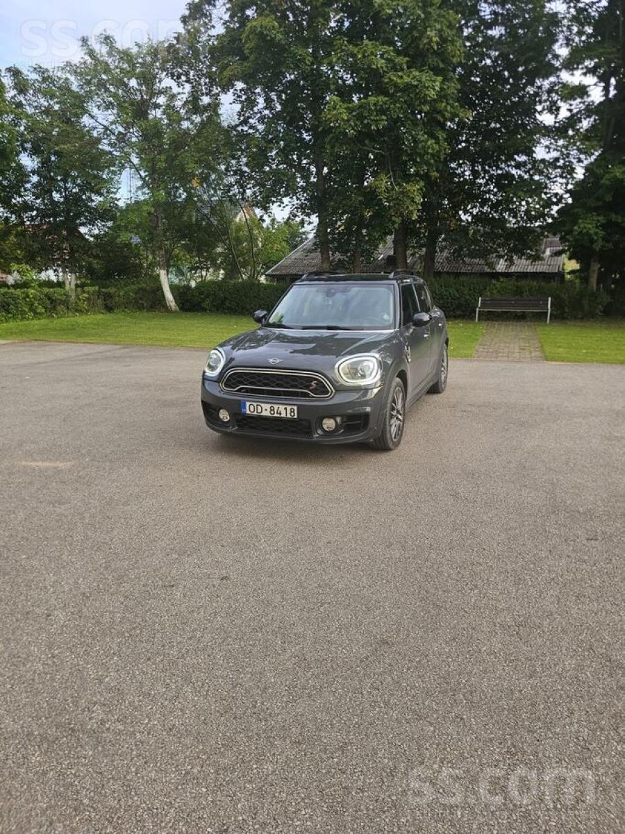 Pelēks MINI Countryman 2018 Krāslava, ar dzinēja tilpumu 2.00 L un nobraukumu 152 tūkst. km par 16700 €, foto 1 vietnē AUTOMOTO.COM.LV