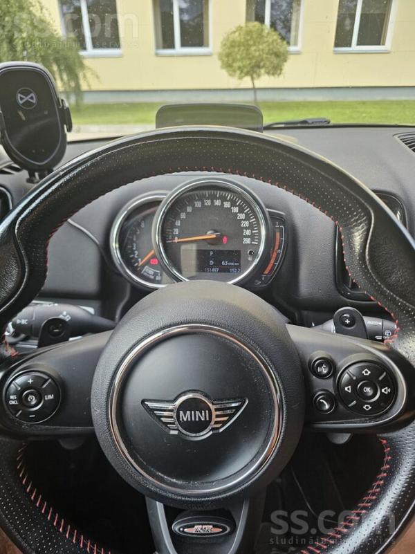 Pelēks MINI Countryman 2018 Krāslava, ar dzinēja tilpumu 2.00 L un nobraukumu 152 tūkst. km par 16700 €, foto 2 vietnē AUTOMOTO.COM.LV
