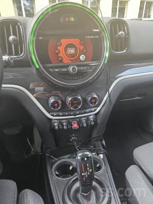 Pelēks MINI Countryman 2018 Krāslava, ar dzinēja tilpumu 2.00 L un nobraukumu 152 tūkst. km par 16700 €, foto 4 vietnē AUTOMOTO.COM.LV