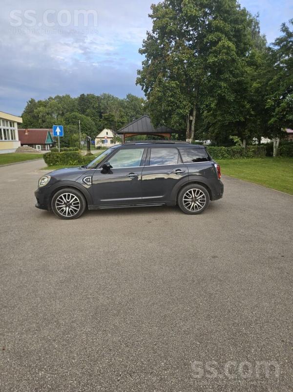 Pelēks MINI Countryman 2018 Krāslava, ar dzinēja tilpumu 2.00 L un nobraukumu 152 tūkst. km par 16700 €, foto 4 vietnē AUTOMOTO.COM.LV
