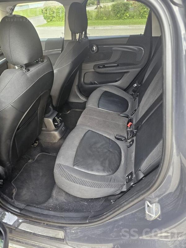 Pelēks MINI Countryman 2018 Krāslava, ar dzinēja tilpumu 2.00 L un nobraukumu 152 tūkst. km par 16700 €, foto 6 vietnē AUTOMOTO.COM.LV