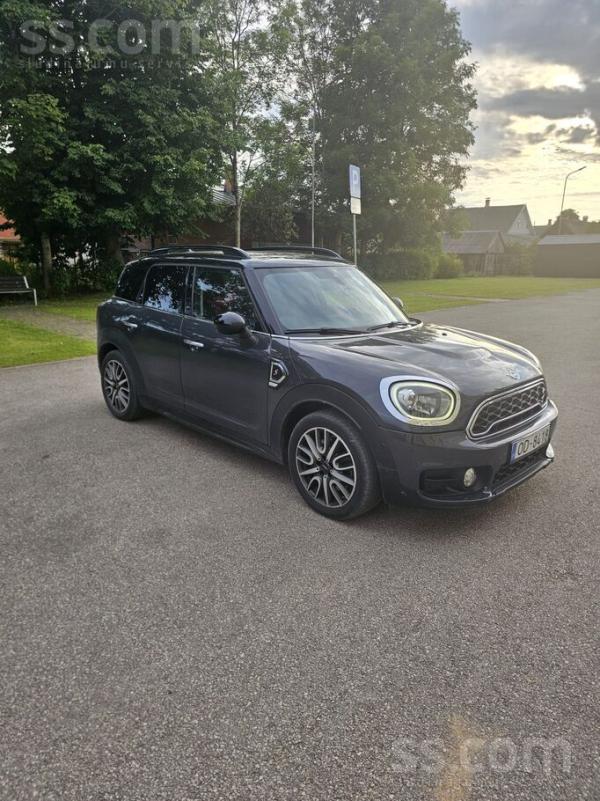 Pelēks MINI Countryman 2018 Krāslava, ar dzinēja tilpumu 2.00 L un nobraukumu 152 tūkst. km par 16700 €, foto 10 vietnē AUTOMOTO.COM.LV