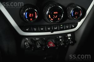 Grey MINI Countryman 2018 in Riga, with an engine capacity of 2.00 L and mileage of 153 thousand km for 15990 €, photo 10 on AUTOMOTO.COM.LV