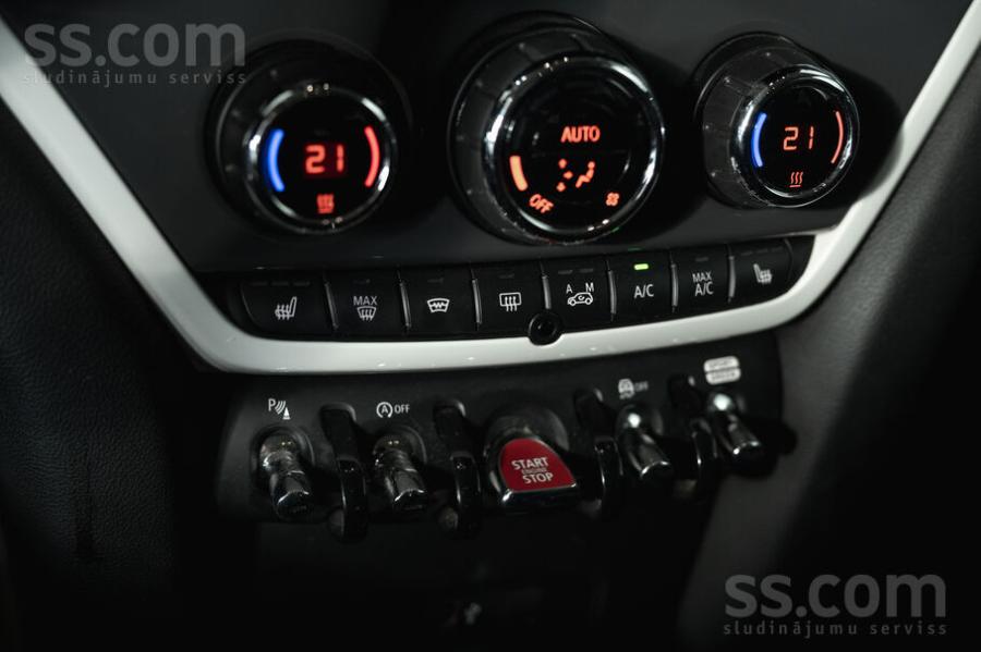 Grey MINI Countryman 2018 in Riga, with an engine capacity of 2.00 L and mileage of 153 thousand km for 15990 €, photo 10 on AUTOMOTO.COM.LV