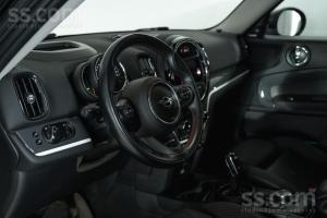 Grey MINI Countryman 2018 in Riga, with an engine capacity of 2.00 L and mileage of 153 thousand km for 15990 €, photo 11 on AUTOMOTO.COM.LV