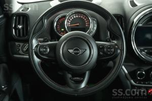 Grey MINI Countryman 2018 in Riga, with an engine capacity of 2.00 L and mileage of 153 thousand km for 15990 €, photo 12 on AUTOMOTO.COM.LV