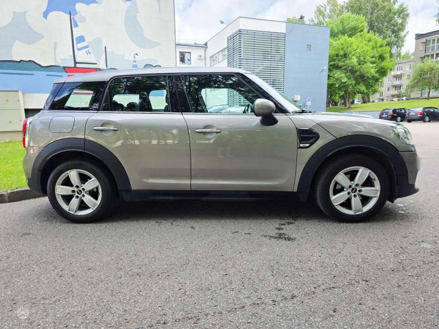 Pelēks MINI Countryman 2019 Elektrėnai, ar dzinēja tilpumu 1.50 L un nobraukumu 117 tūkst. km par 17499 €, foto 3 vietnē AUTOMOTO.COM.LV