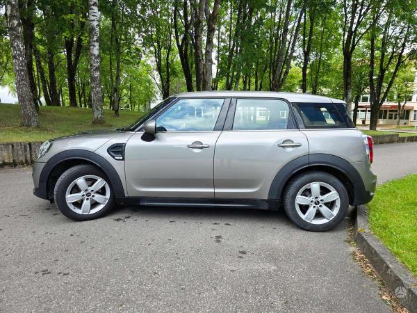Grey MINI Countryman 2019 in Elektrenai, with an engine capacity of 1.50 L and mileage of 117 thousand km for 17499 €, photo 6 on AUTOMOTO.COM.LV