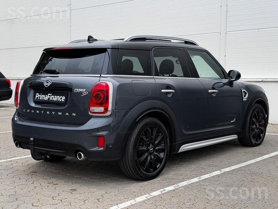 Grey MINI Countryman 2019 in Riga, with an engine capacity of 2.00 L and mileage of 0 thousand km for 18990 €, photo 3 on AUTOMOTO.COM.LV