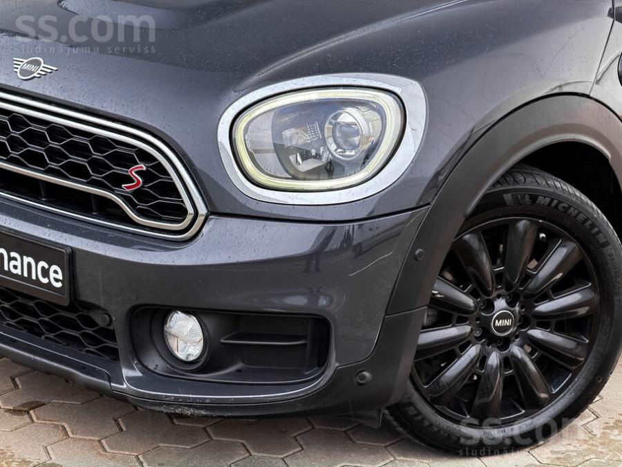 Grey MINI Countryman 2019 in Riga, with an engine capacity of 2.00 L and mileage of 0 thousand km for 18990 €, photo 15 on AUTOMOTO.COM.LV