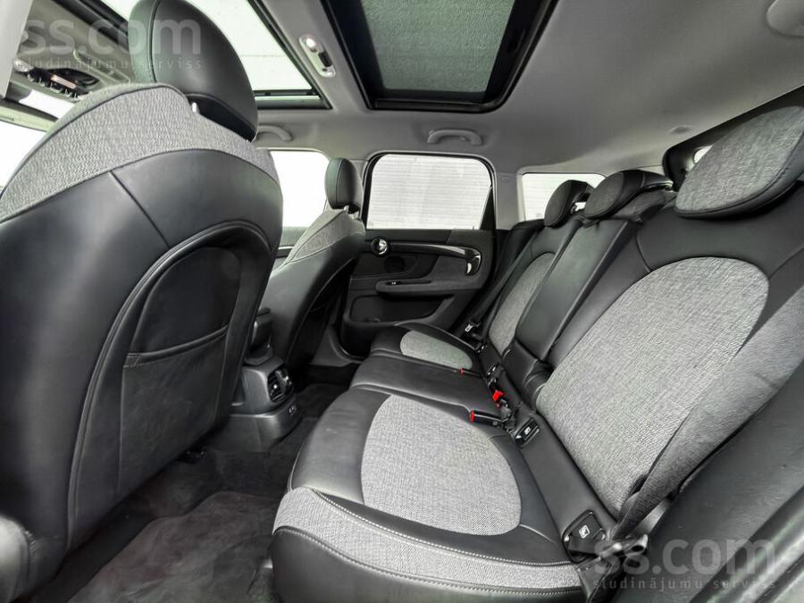 Grey MINI Countryman 2019 in Riga, with an engine capacity of 2.00 L and mileage of 0 thousand km for 18990 €, photo 19 on AUTOMOTO.COM.LV