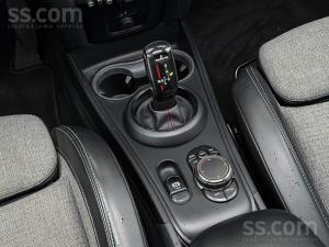 Grey MINI Countryman 2019 in Riga, with an engine capacity of 2.00 L and mileage of 0 thousand km for 18990 €, photo 33 on AUTOMOTO.COM.LV