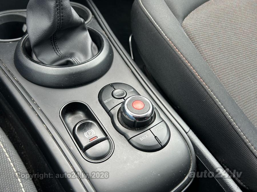 Pelēks MINI Countryman 2019 Rīga, ar dzinēja tilpumu 1.50 L un nobraukumu 99 tūkst. km par 13500 €, foto 12 vietnē AUTOMOTO.COM.LV