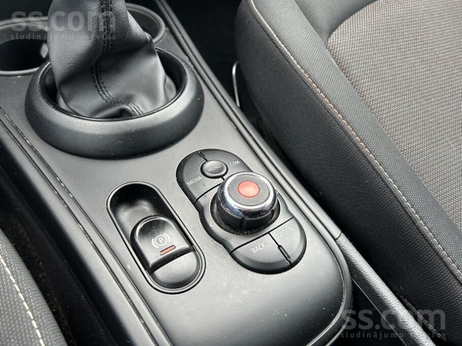 Pelēks MINI Countryman 2019 Rīga, ar dzinēja tilpumu 1.50 L un nobraukumu 99 tūkst. km par 13500 €, foto 12 vietnē AUTOMOTO.COM.LV
