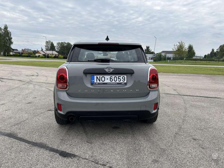 Grey MINI Countryman 2019 in Riga, with an engine capacity of 1.50 L and mileage of 99 thousand km for 13500 €, photo 6 on AUTOMOTO.COM.LV