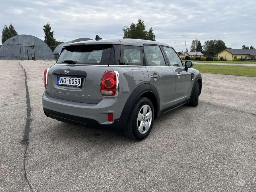 Grey MINI Countryman 2019 in Riga, with an engine capacity of 1.50 L and mileage of 99 thousand km for 13500 €, photo 7 on AUTOMOTO.COM.LV
