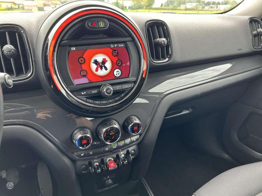 Grey MINI Countryman 2019 in Riga, with an engine capacity of 1.50 L and mileage of 99 thousand km for 13500 €, photo 10 on AUTOMOTO.COM.LV