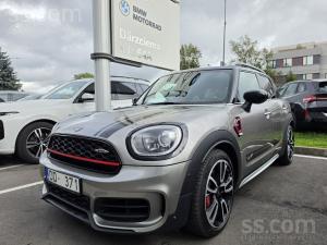 Grey MINI Countryman 2019 in Riga, with an engine capacity of 2.00 L and mileage of 93 thousand km for 29500 €, photo 1 on AUTOMOTO.COM.LV