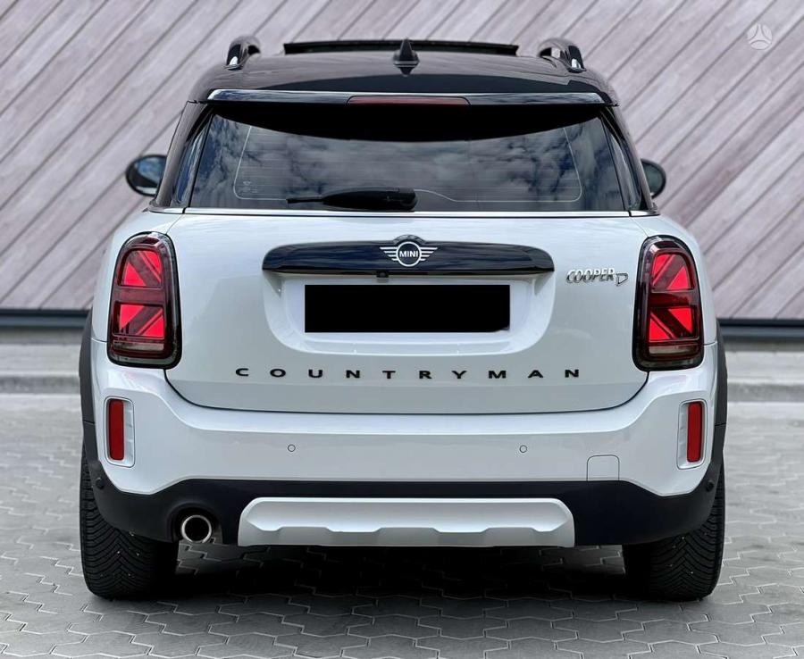 Grey MINI Countryman 2020 in Panevezys, with an engine capacity of 2.00 L and mileage of 110 thousand km for 17999 €, photo 6 on AUTOMOTO.COM.LV