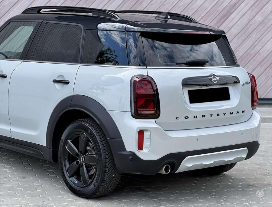 Grey MINI Countryman 2020 in Panevezys, with an engine capacity of 2.00 L and mileage of 110 thousand km for 17999 €, photo 9 on AUTOMOTO.COM.LV