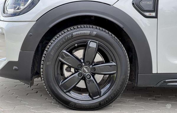 Grey MINI Countryman 2020 in Panevezys, with an engine capacity of 2.00 L and mileage of 110 thousand km for 17999 €, photo 10 on AUTOMOTO.COM.LV