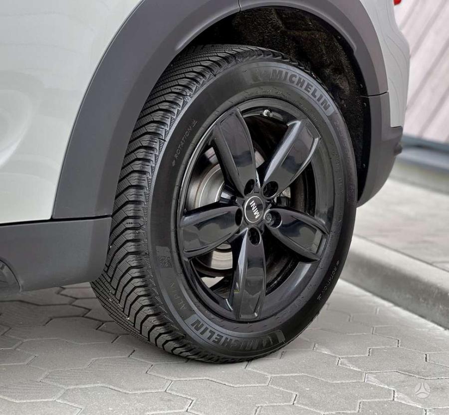 Grey MINI Countryman 2020 in Panevezys, with an engine capacity of 2.00 L and mileage of 110 thousand km for 17999 €, photo 11 on AUTOMOTO.COM.LV