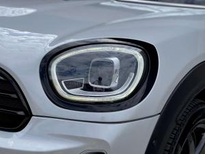 Grey MINI Countryman 2020 in Panevezys, with an engine capacity of 2.00 L and mileage of 110 thousand km for 17999 €, photo 16 on AUTOMOTO.COM.LV