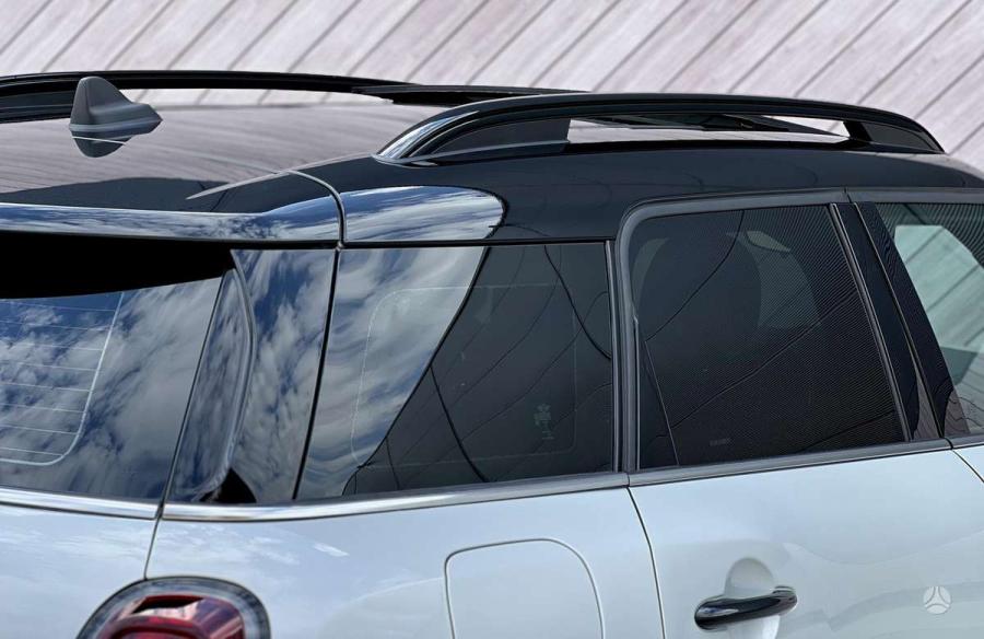 Grey MINI Countryman 2020 in Panevezys, with an engine capacity of 2.00 L and mileage of 110 thousand km for 17999 €, photo 20 on AUTOMOTO.COM.LV