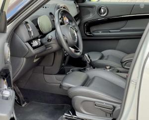 Grey MINI Countryman 2020 in Panevezys, with an engine capacity of 2.00 L and mileage of 110 thousand km for 17999 €, photo 21 on AUTOMOTO.COM.LV