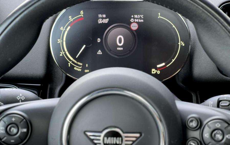 Grey MINI Countryman 2020 in Panevezys, with an engine capacity of 2.00 L and mileage of 110 thousand km for 17999 €, photo 32 on AUTOMOTO.COM.LV