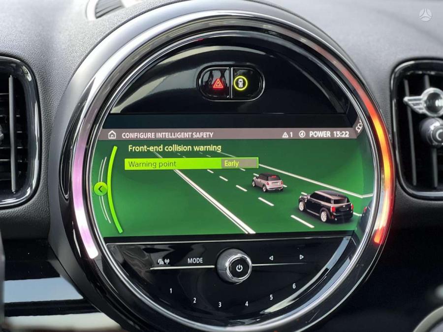 Grey MINI Countryman 2020 in Panevezys, with an engine capacity of 2.00 L and mileage of 110 thousand km for 17999 €, photo 41 on AUTOMOTO.COM.LV