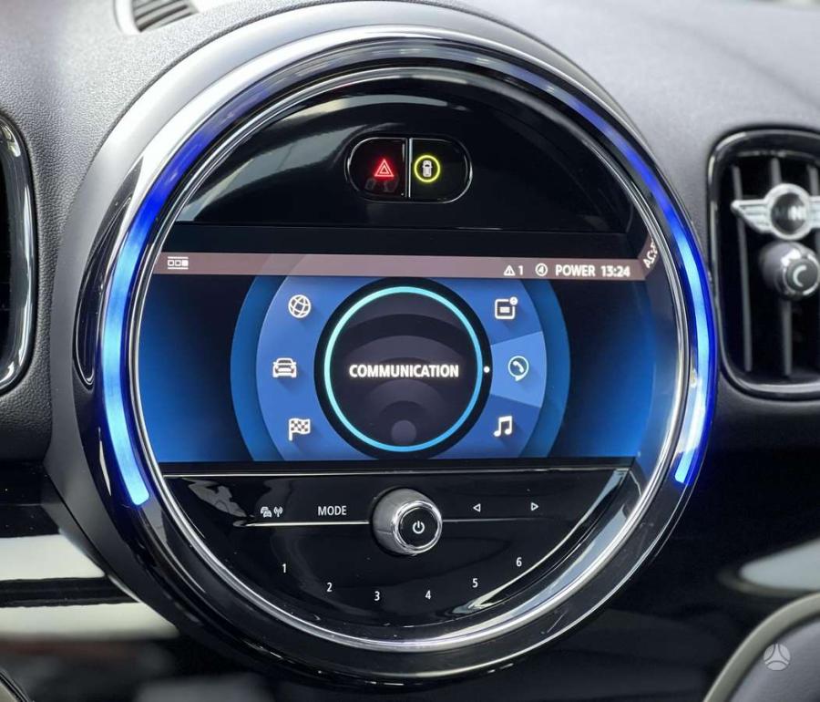 Grey MINI Countryman 2020 in Panevezys, with an engine capacity of 2.00 L and mileage of 110 thousand km for 17999 €, photo 43 on AUTOMOTO.COM.LV