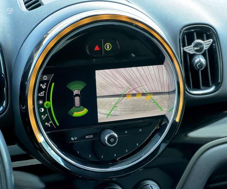 Grey MINI Countryman 2020 in Panevezys, with an engine capacity of 2.00 L and mileage of 110 thousand km for 17999 €, photo 44 on AUTOMOTO.COM.LV