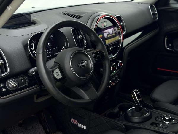 Grey MINI Countryman 2023 in Vilnius, with an engine capacity of 1.50 L and mileage of 49 thousand km for 26890 €, photo 9 on AUTOMOTO.COM.LV