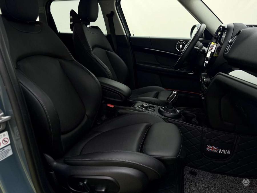 Grey MINI Countryman 2023 in Vilnius, with an engine capacity of 1.50 L and mileage of 49 thousand km for 26890 €, photo 16 on AUTOMOTO.COM.LV